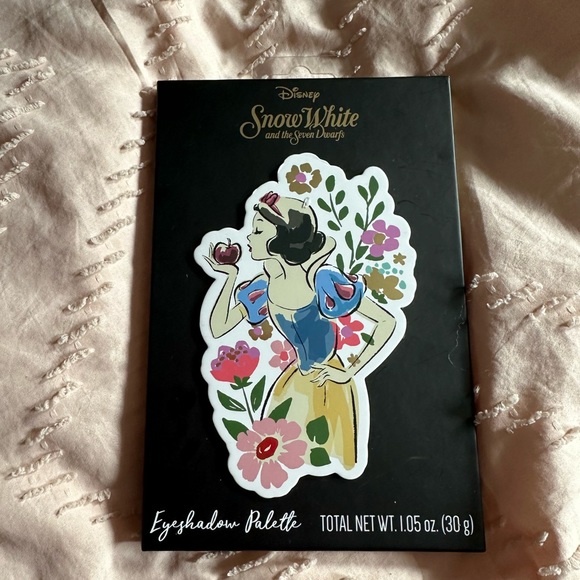 Disney | Makeup | Disney Snow White Eyeshadow Pallet | Poshmark